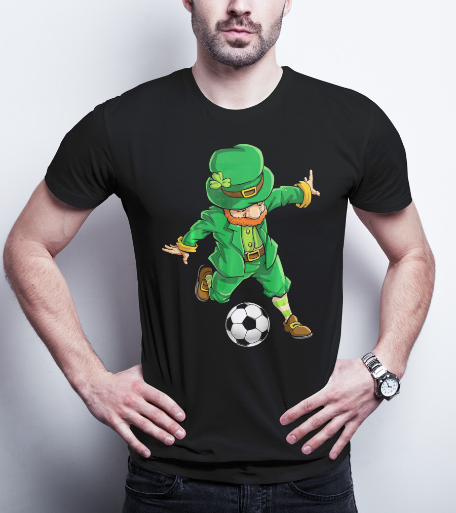 Leprechaun Playing Soccer St Patricks Day T-Shirt