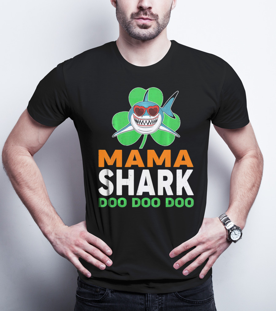 Mama Shark Doo Doo Doo St Patricks Day Shamrock T-Shirt
