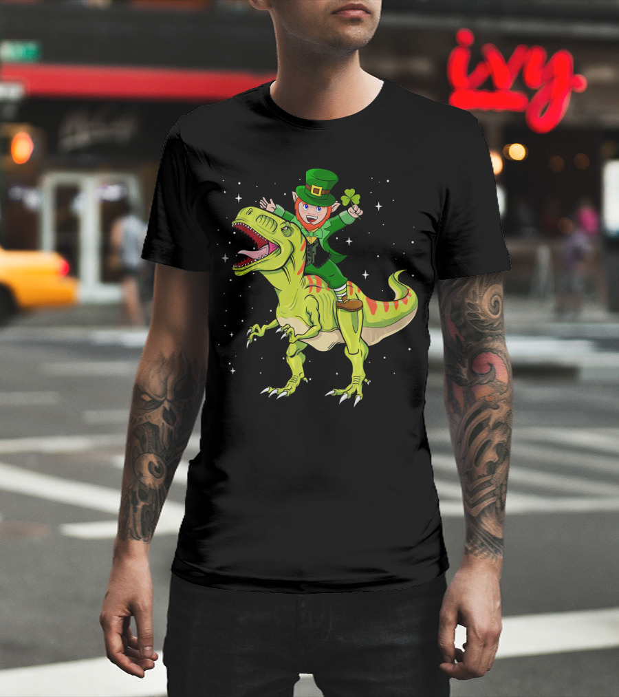 St Patricks Day Leprechaun Riding T Rex Dinosaur With Shamrock T-Shirt