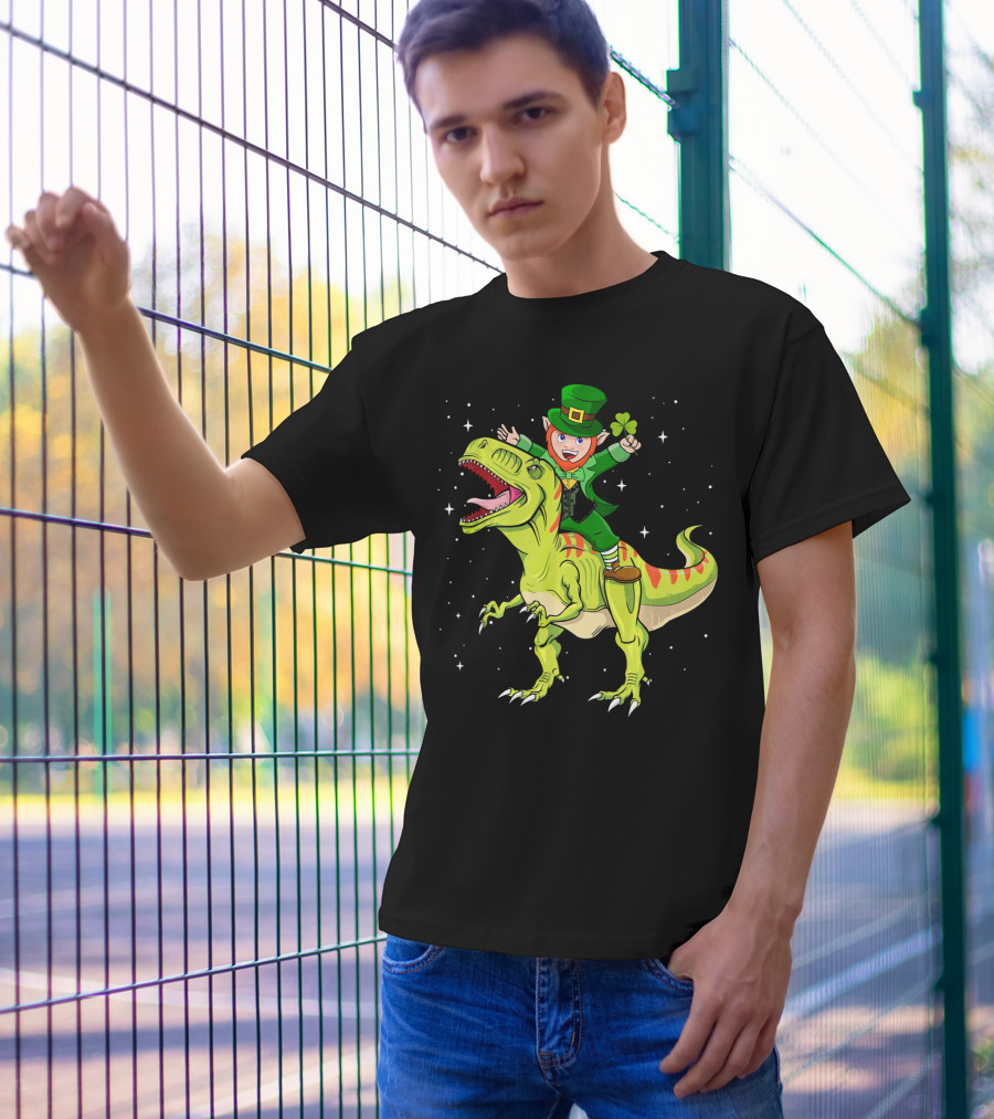 St Patricks Day Leprechaun Riding T Rex Dinosaur With Shamrock T-Shirt