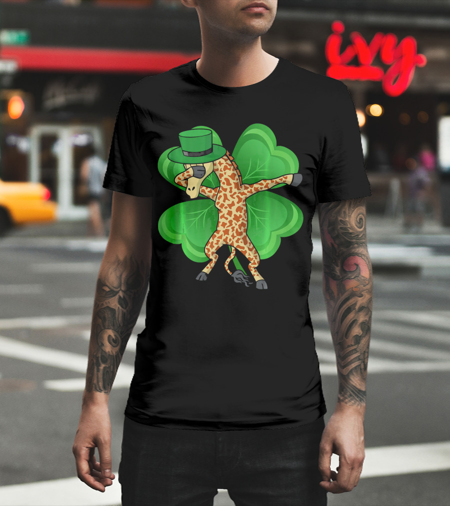 Dabbing Giraffe Leprechaun Shamrock St. Patrick's Day T-Shirt