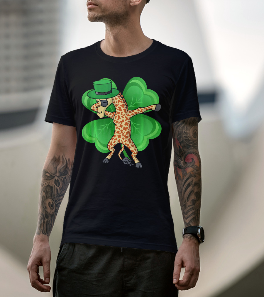 Dabbing Giraffe Leprechaun Shamrock St. Patrick's Day T-Shirt