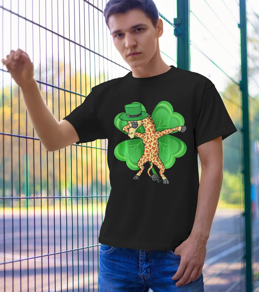 Dabbing Giraffe Leprechaun Shamrock St. Patrick's Day T-Shirt