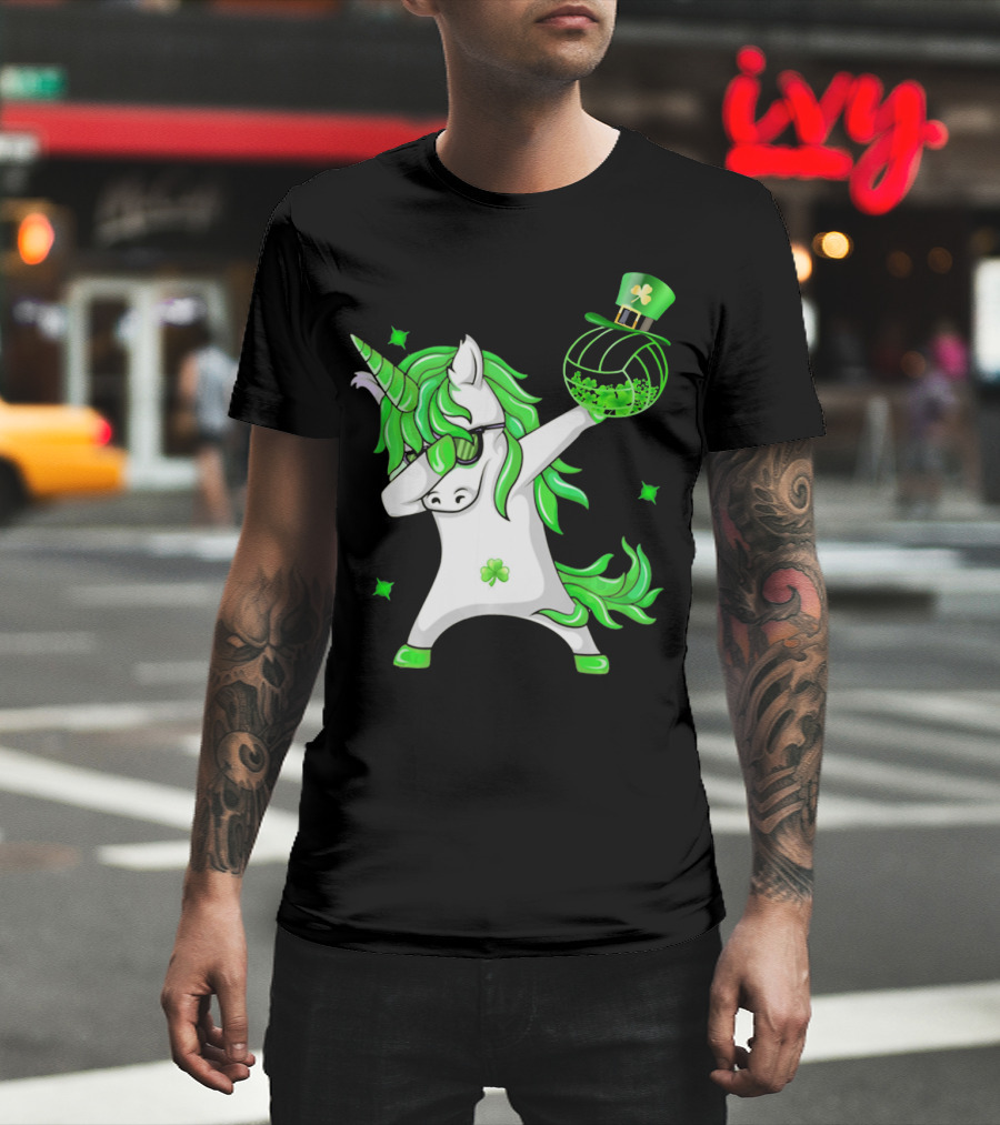 Happy St Patricks Day Dabbing Unicorn With Shamrock Hat And Green Hair T-Shirt