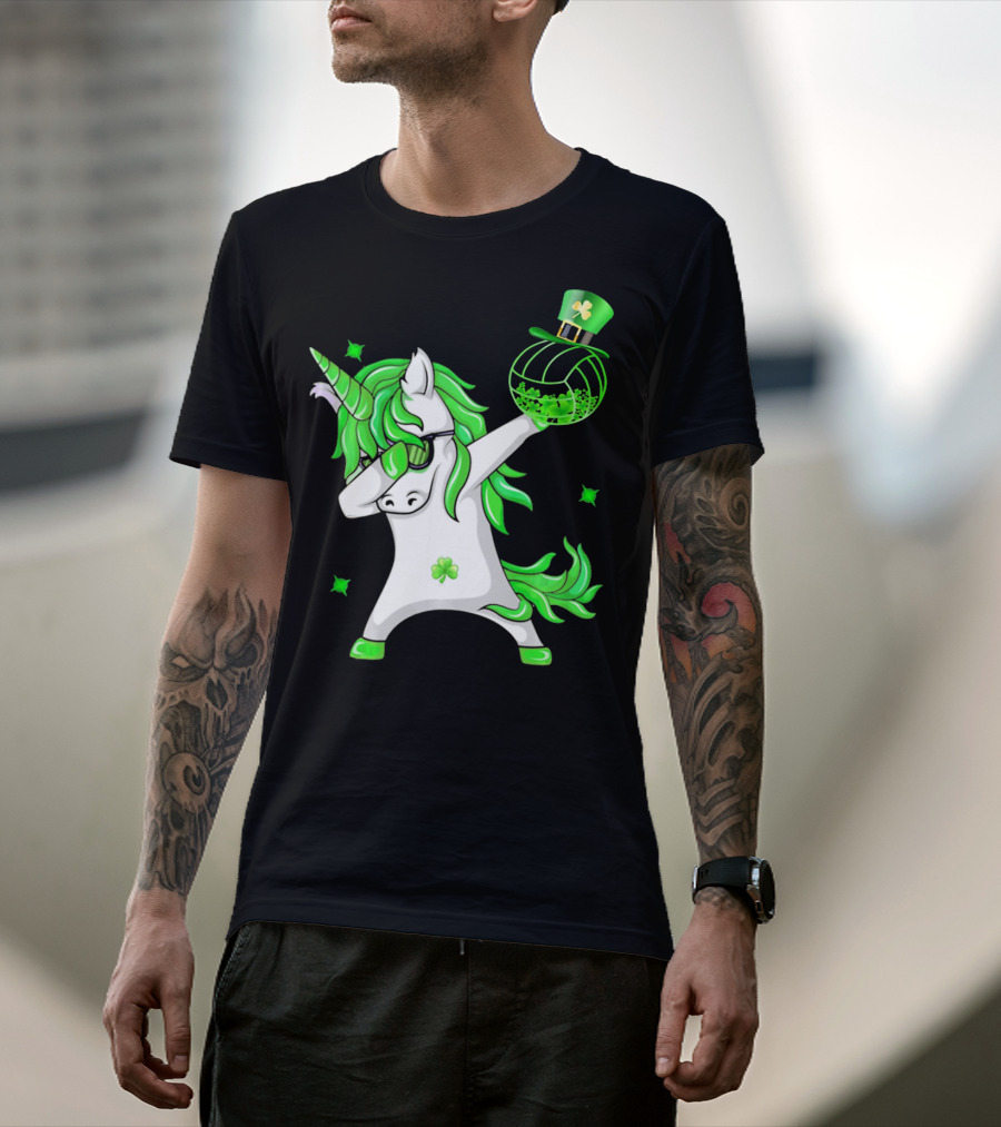 Happy St Patricks Day Dabbing Unicorn With Shamrock Hat And Green Hair T-Shirt