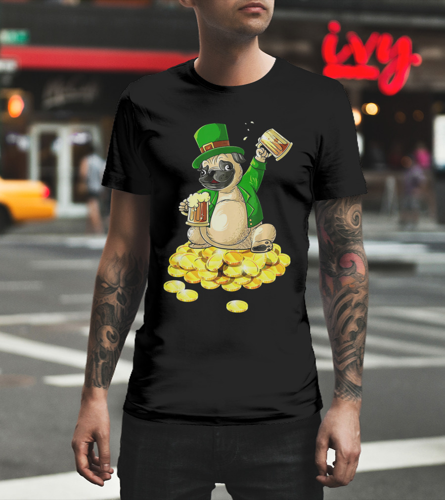 Irish Pug St. Patrick's Day Beer Cheers On Gold Coins T-Shirt