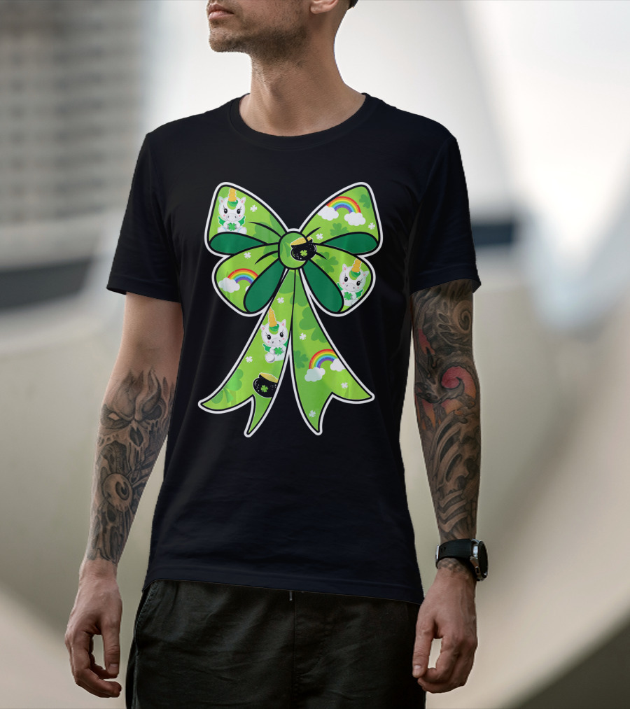 Girls St Patrick's Day Unicorn Bow With Rainbows And Shamrocks T-Shirt