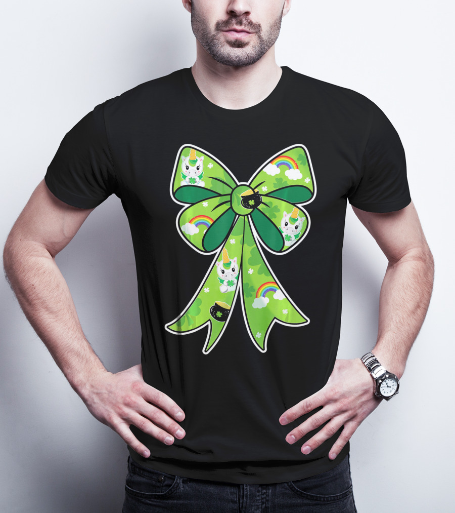 Girls St Patrick's Day Unicorn Bow With Rainbows And Shamrocks T-Shirt