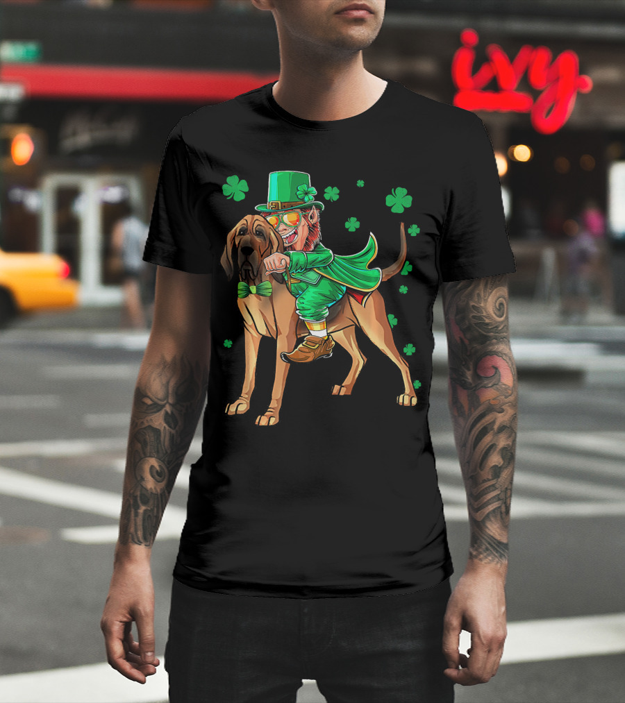 Leprechaun Riding Bloodhound Shamrock St. Patrick's Day T-Shirt