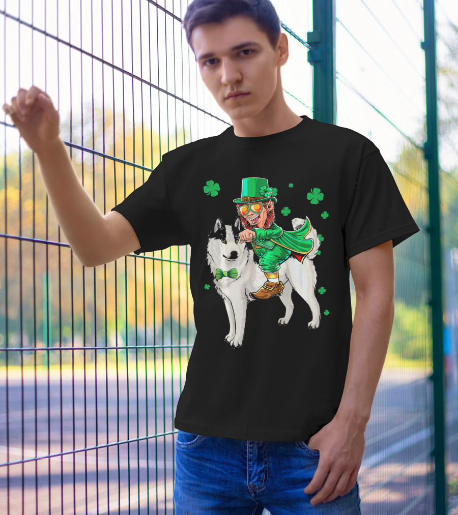 Leprechaun Riding Siberian Husky With Shamrock Bow Tie And Clover Background T-Shirt