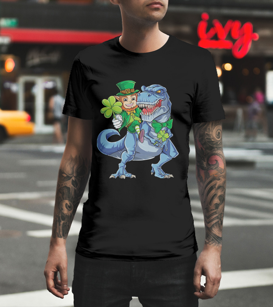 St Patricks Day Leprechaun Riding Dinosaur With Shamrock T-Shirt