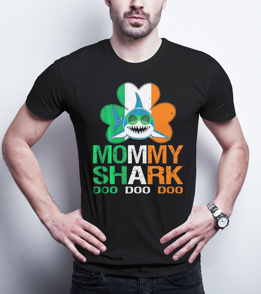 St Patricks Day Mommy Shark Doo Doo Doo Irish Shamrock T-Shirt