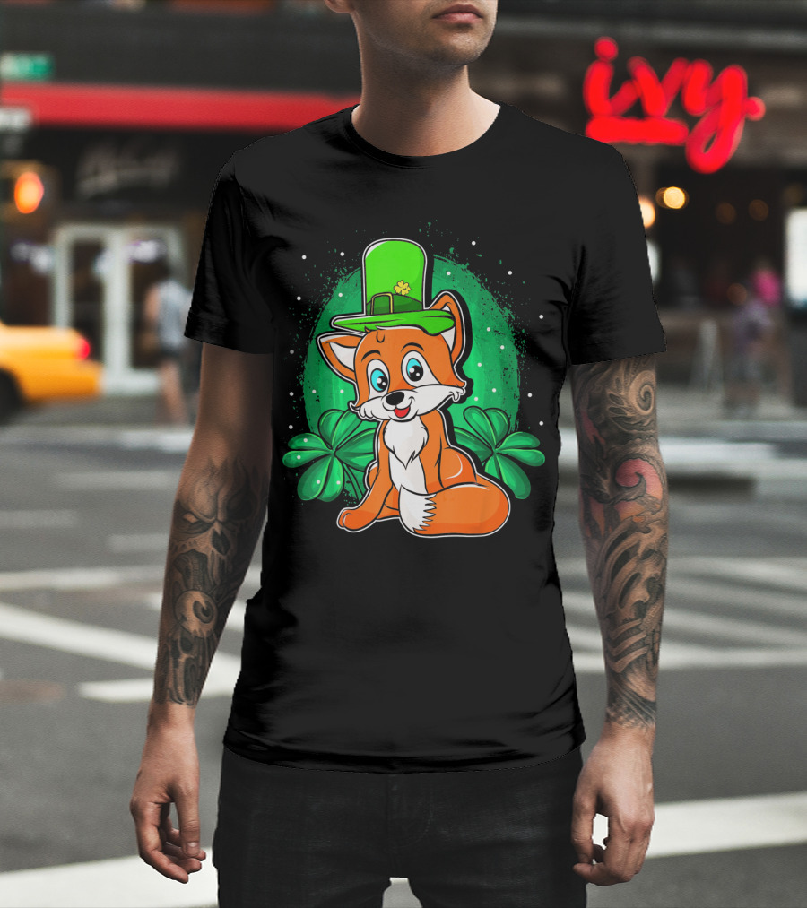 Four Leaf Clover Hat Fox Saint Patrick's Day T-Shirt