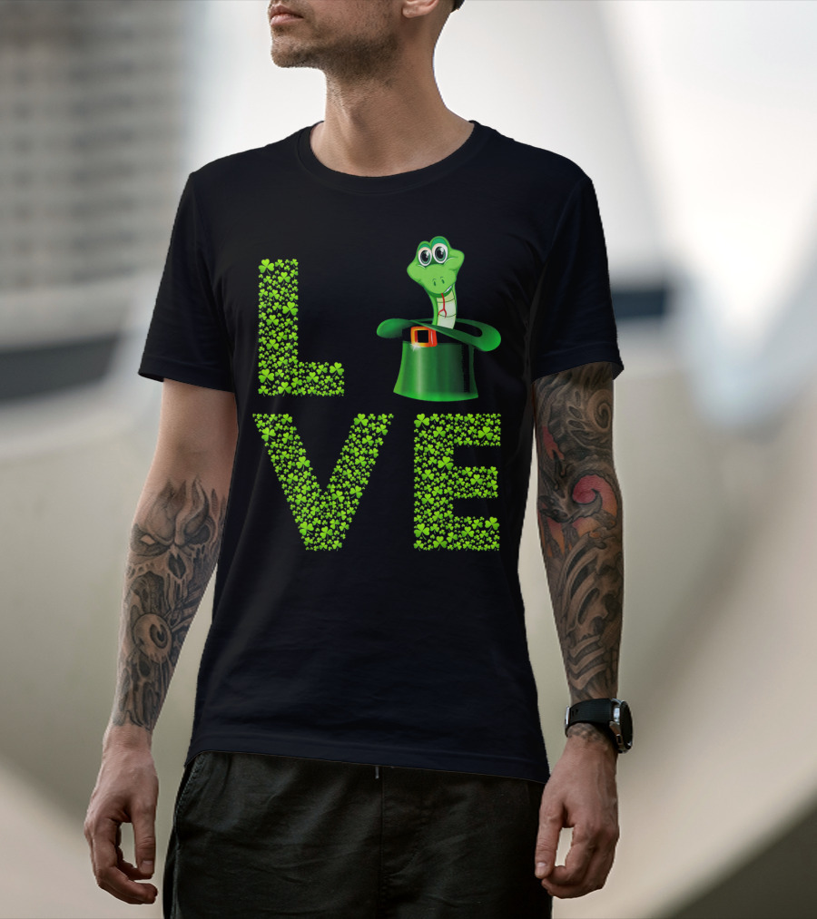 Love Snake St Patricks Day Shamrock Hat T-Shirt