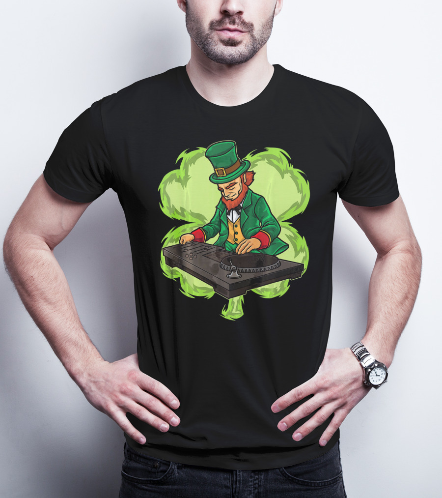 DJ Leprechaun Irish Luck Live On Stage With Turntable Shamrock T-Shirt