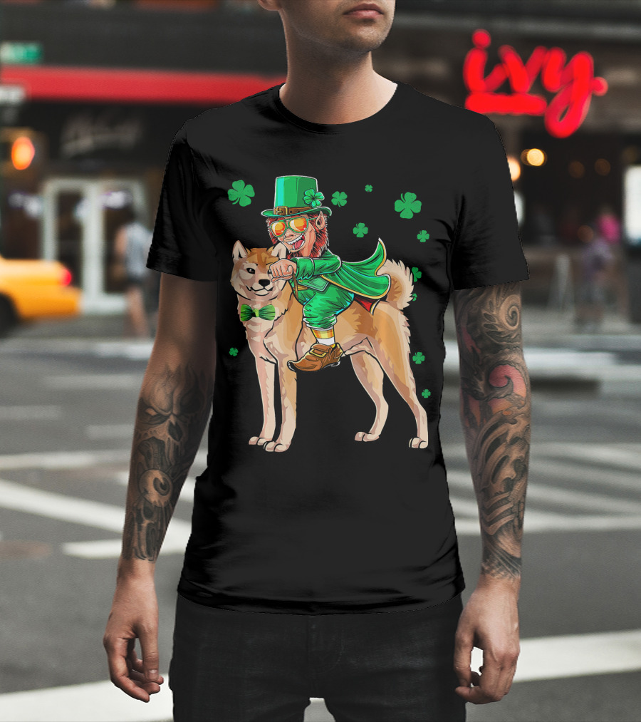 Leprechaun Akita Shamrock St. Patricks Day T-Shirt