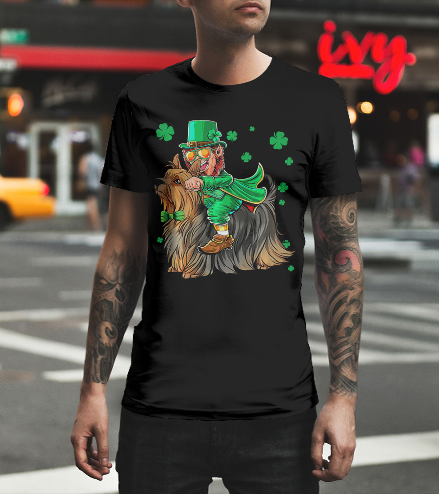 Leprechaun Riding Silky Terrier Shamrock St Patrick's Day T-Shirt