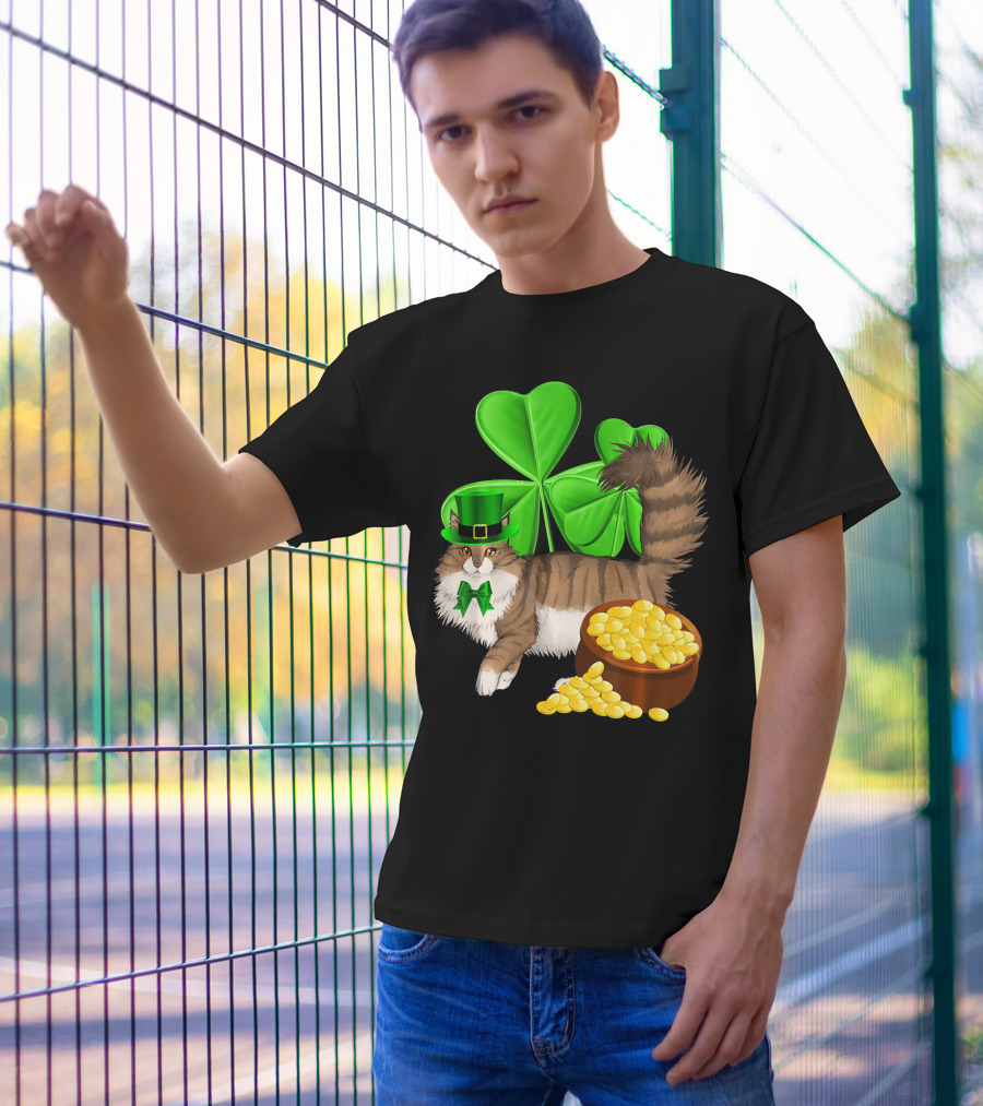 Norwegian Forest Cat Shamrock Gold T-Shirt
