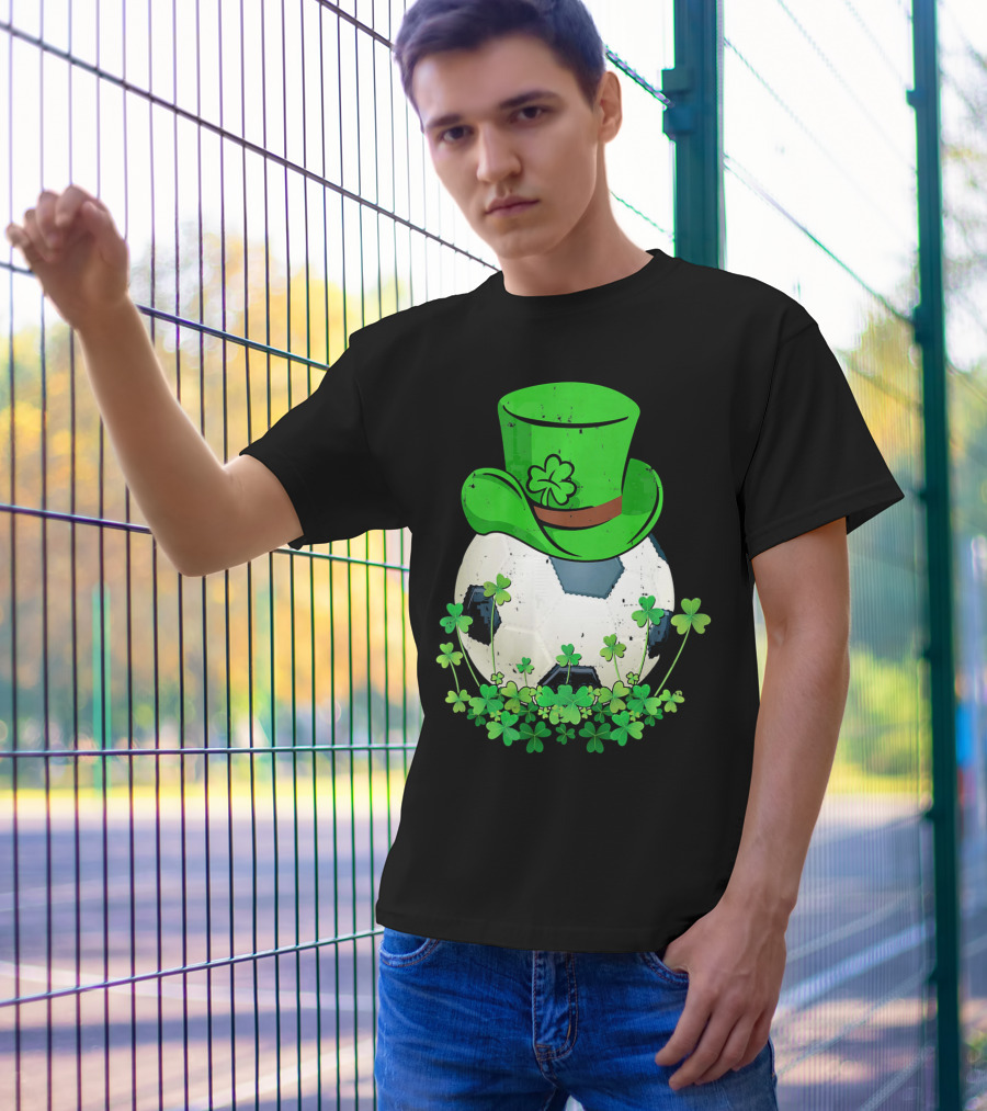 Shamrock Soccer Ball With Leprechaun Hat St Patricks Day T-Shirt
