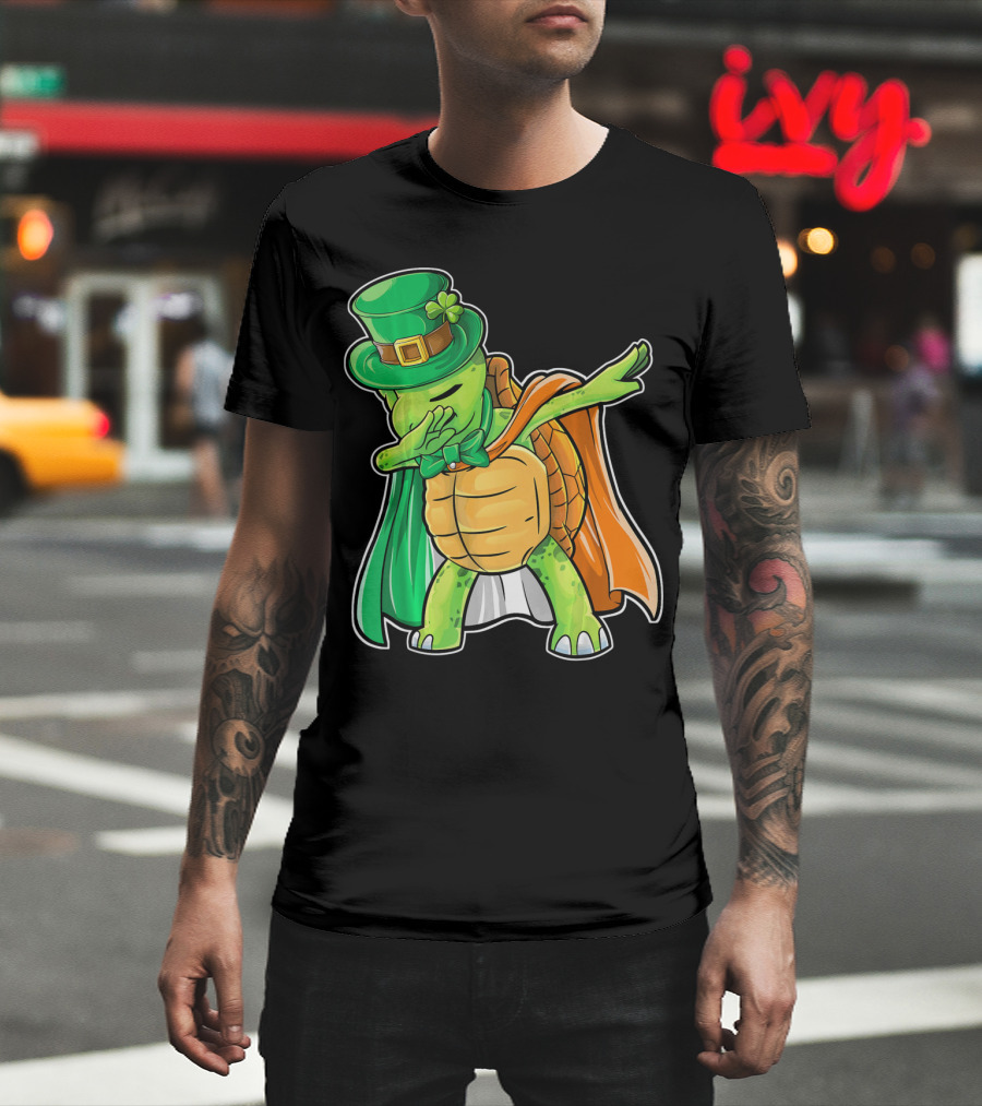 St. Patrick's Day Dabbing Turtle In Leprechaun Hat And Cape T-Shirt
