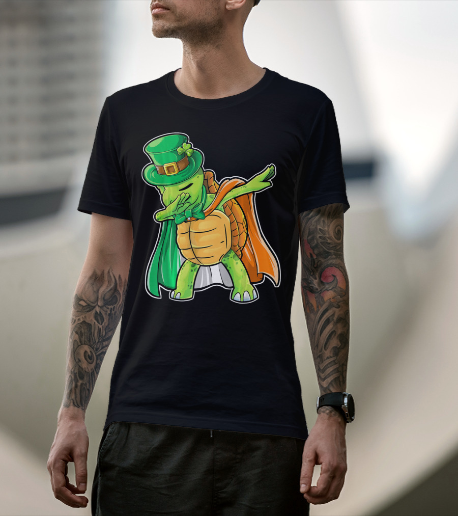 St. Patrick's Day Dabbing Turtle In Leprechaun Hat And Cape T-Shirt