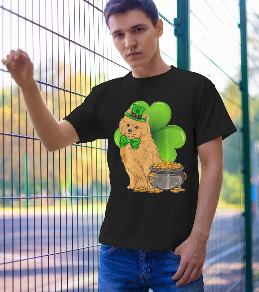 Pomeranian St Patricks Day Leprechaun Dog With Pot Of Gold And Clover T-Shirt