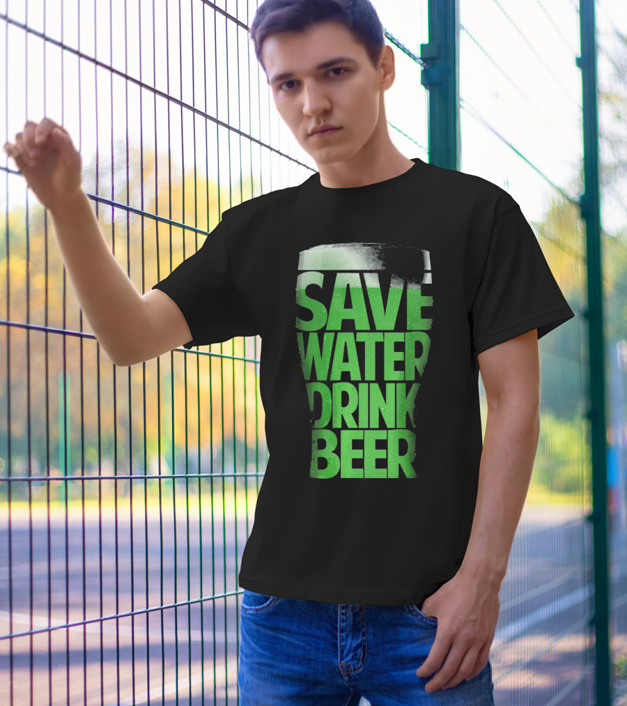 Save Water Drink Beer Funny St Pat Saint Patrick's Day Green Beer Glass T-Shirt