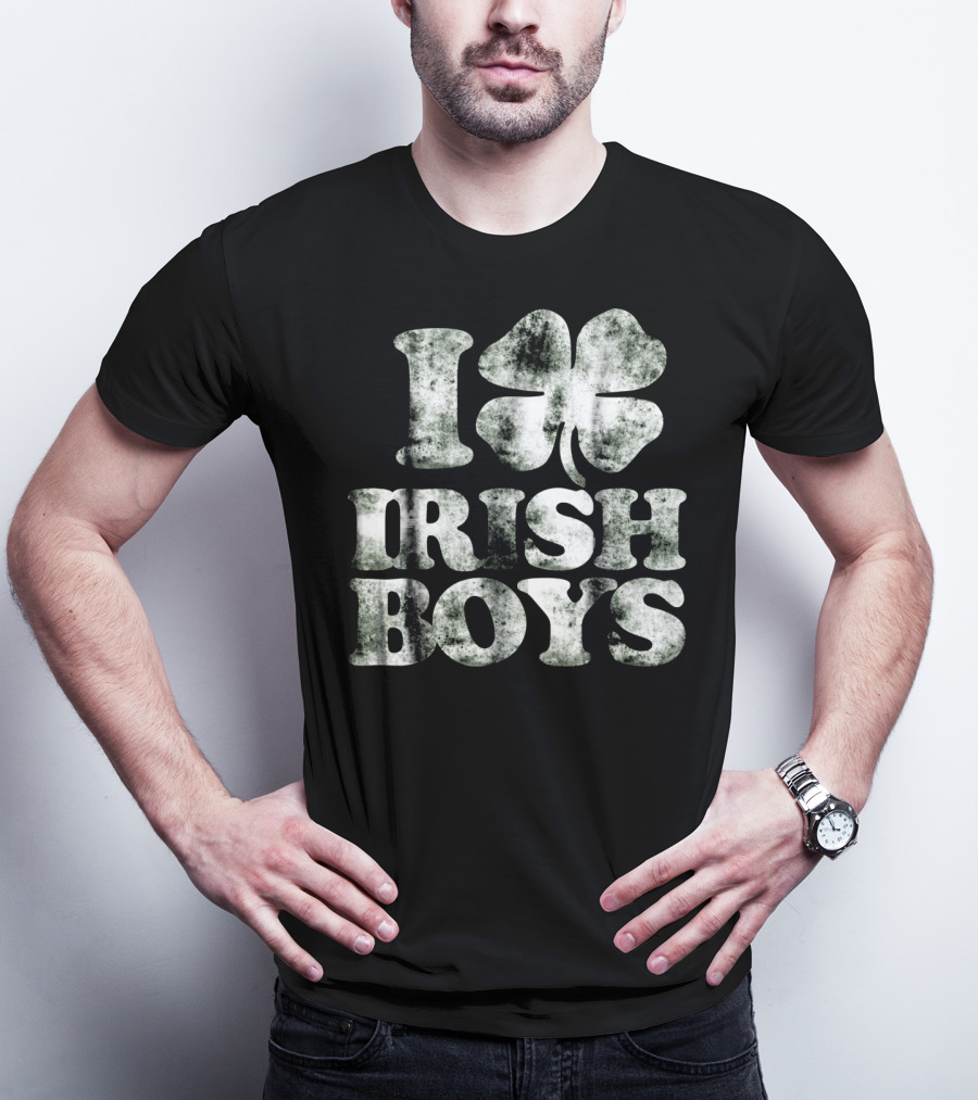 I Love Irish Boys Vintage Shamrock Irish Boys Shamrock T-Shirt