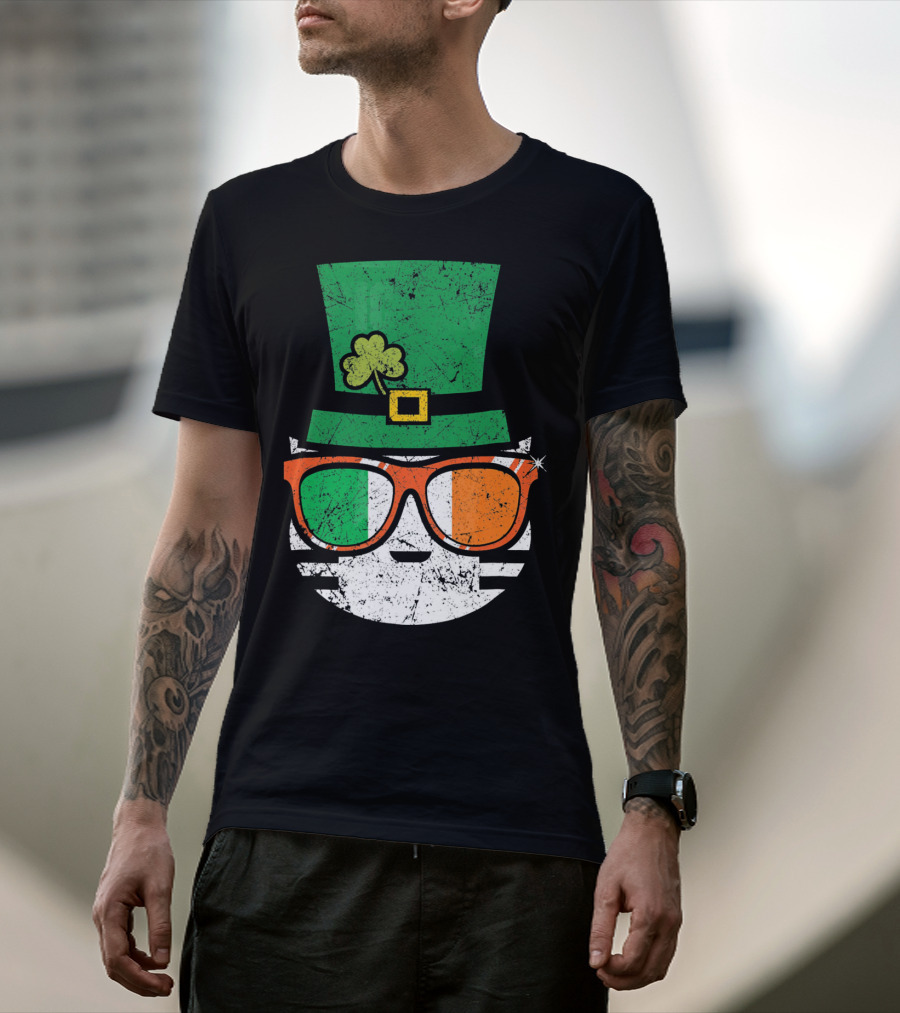 St Patricks Day Irish Cat With Shamrock Hat And Flag Sunglasses T-Shirt