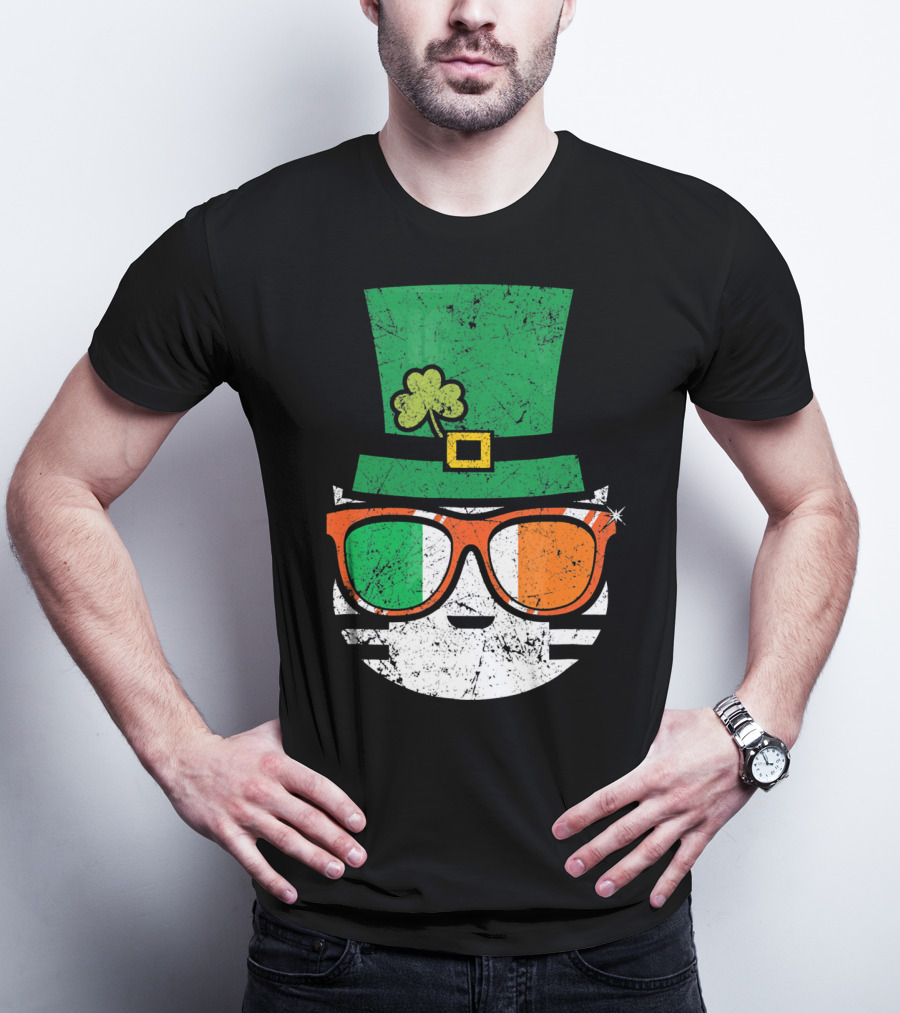 St Patricks Day Irish Cat With Shamrock Hat And Flag Sunglasses T-Shirt