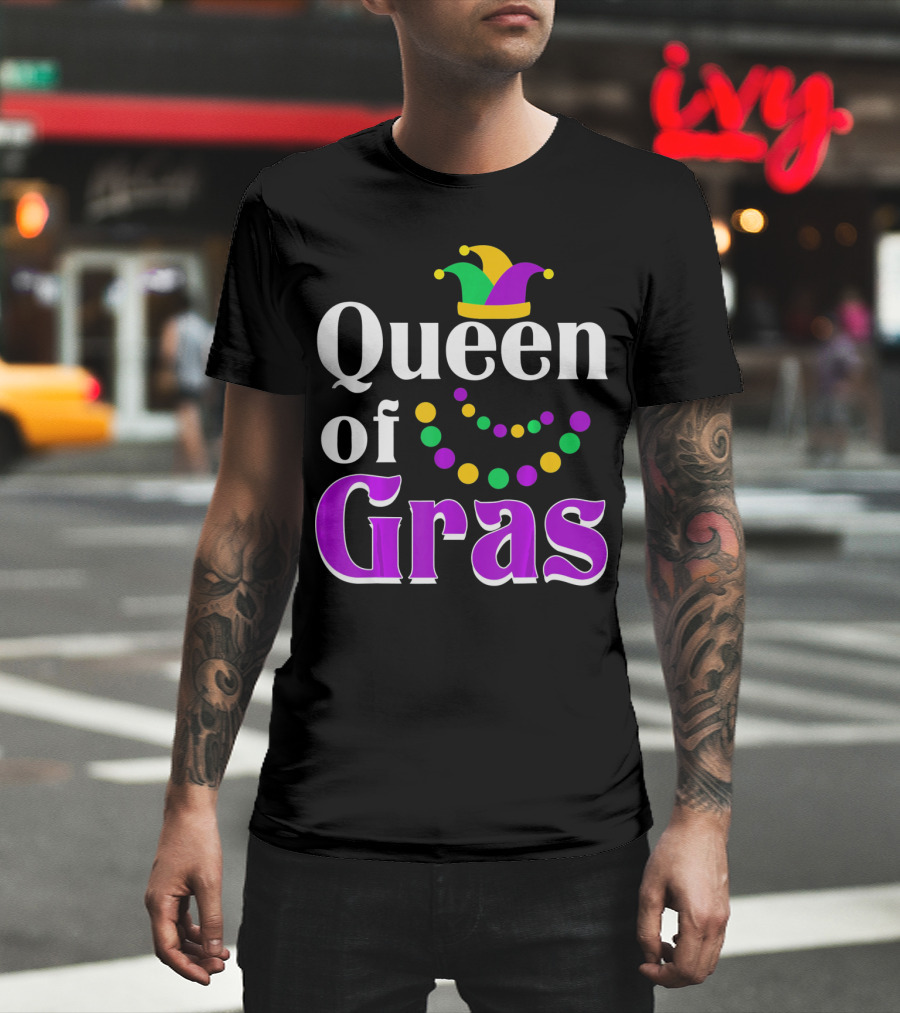 Queen Of Gras Funny Mardi Gras Beads And Jester Hat T-Shirt
