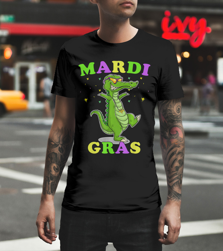 Mardi Gras Alligator Party With Sunglasses And Beads T-Shirt