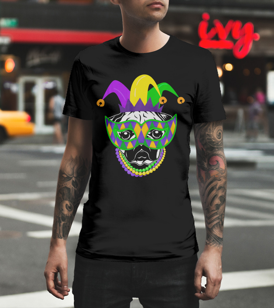 Mardi Gras Jester Pug Mask Beads Dogs Lovers T-Shirt