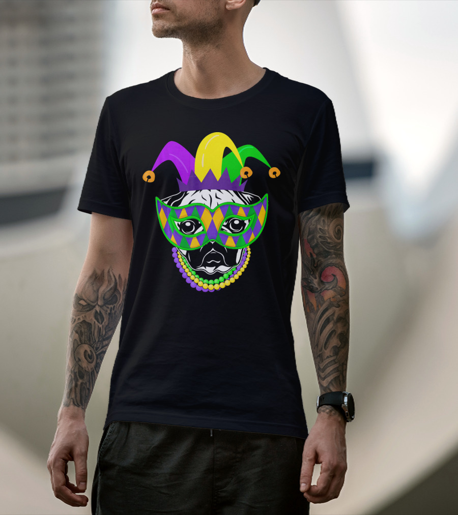 Mardi Gras Jester Pug Mask Beads Dogs Lovers T-Shirt