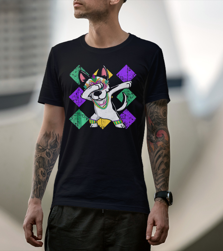 Funny Husky Dabbing In Colorful Mardi Gras Mask With Beads And Festive Diamonds T-Shirt