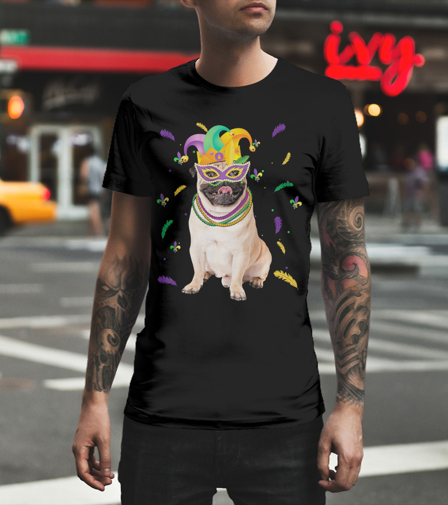 Mardi Gras Pug With Beads And Jester Mask T-Shirt