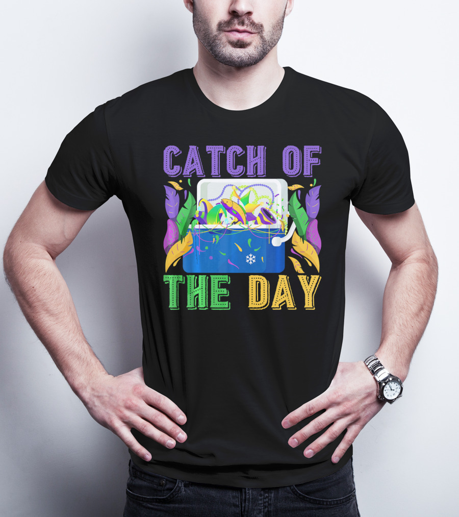 Catch Of The Day Funny Mardi Gras Beads Masks Crawfish T-Shirt
