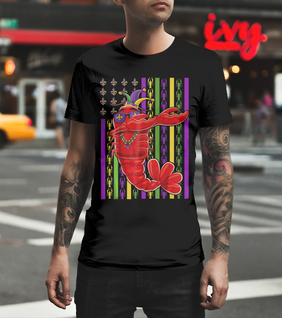 Funny Mardi Gras Crawfish Dabbing Americ Jester Hat Beads Fleur-de-Lis Stripes T-Shirt