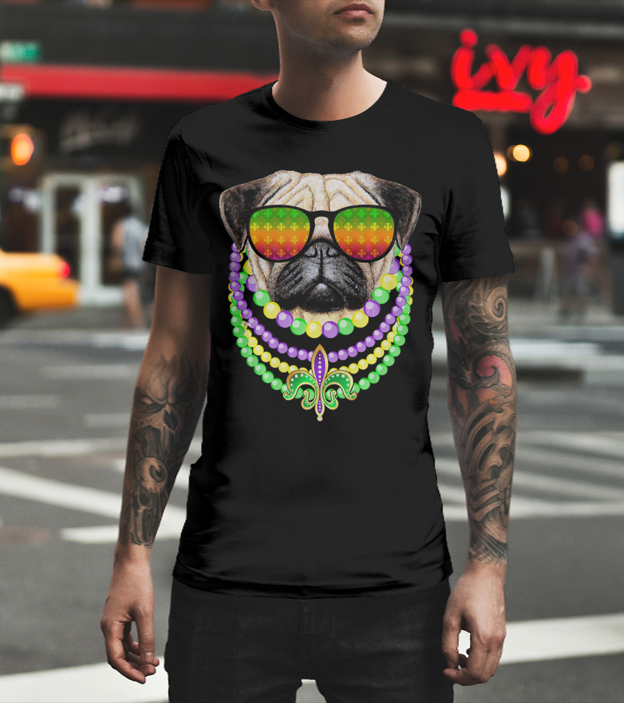 Pug With Beads And Sunglasses Fleur-de-Lis Mardi Gras T-Shirt