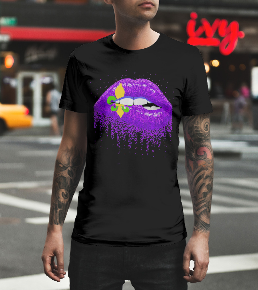 Funny Mardi Gras Purple Glitter Lips With Fleur-de-Lis T-Shirt