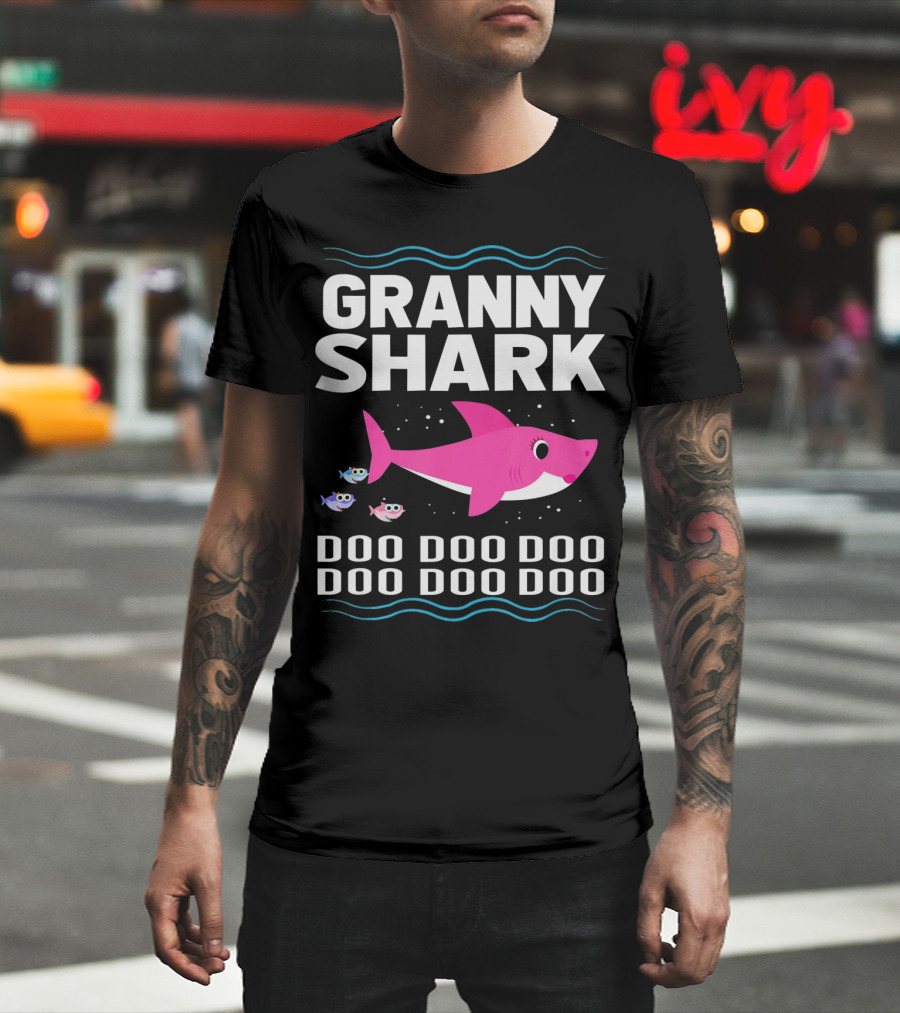 Granny Shark Doo Doo Doo Doo Pink Funny Baby Shark T-Shirt