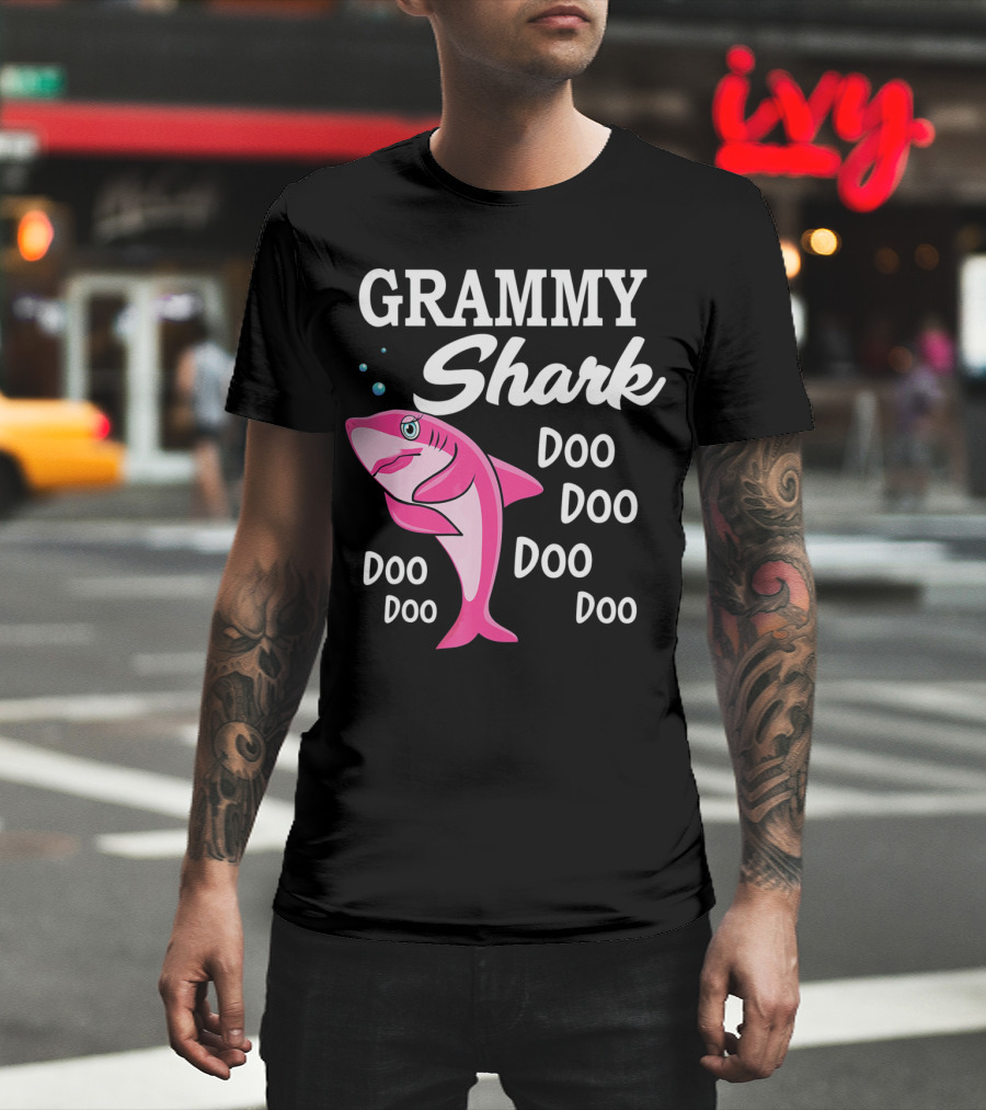 Grammy Shark Doo Doo Doo Grandma Hall T-Shirt