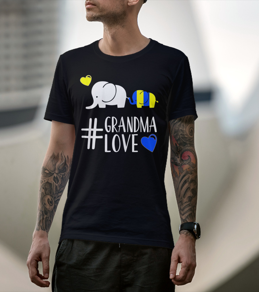 Grandma Love Autism Awareness Cute Elephants Hearts T-Shirt