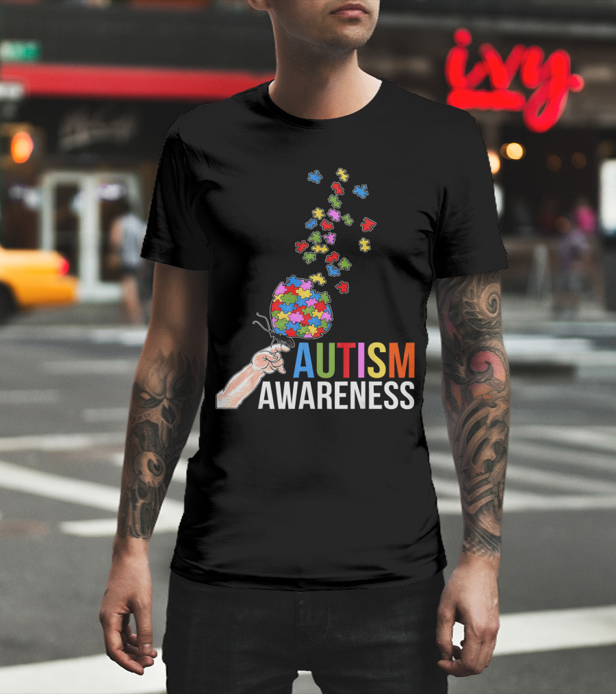 Autism Awareness Butterfly Puzzle Pieces Balloon T-Shirt
