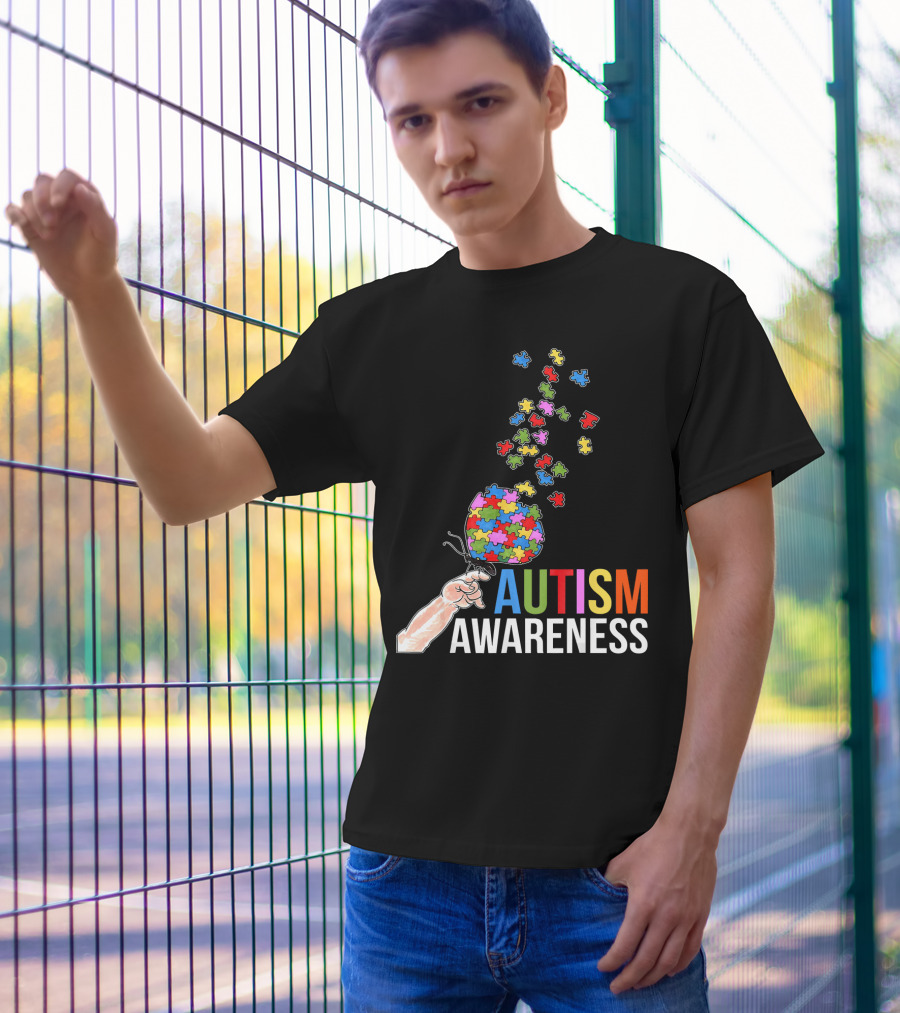 Autism Awareness Butterfly Puzzle Pieces Balloon T-Shirt