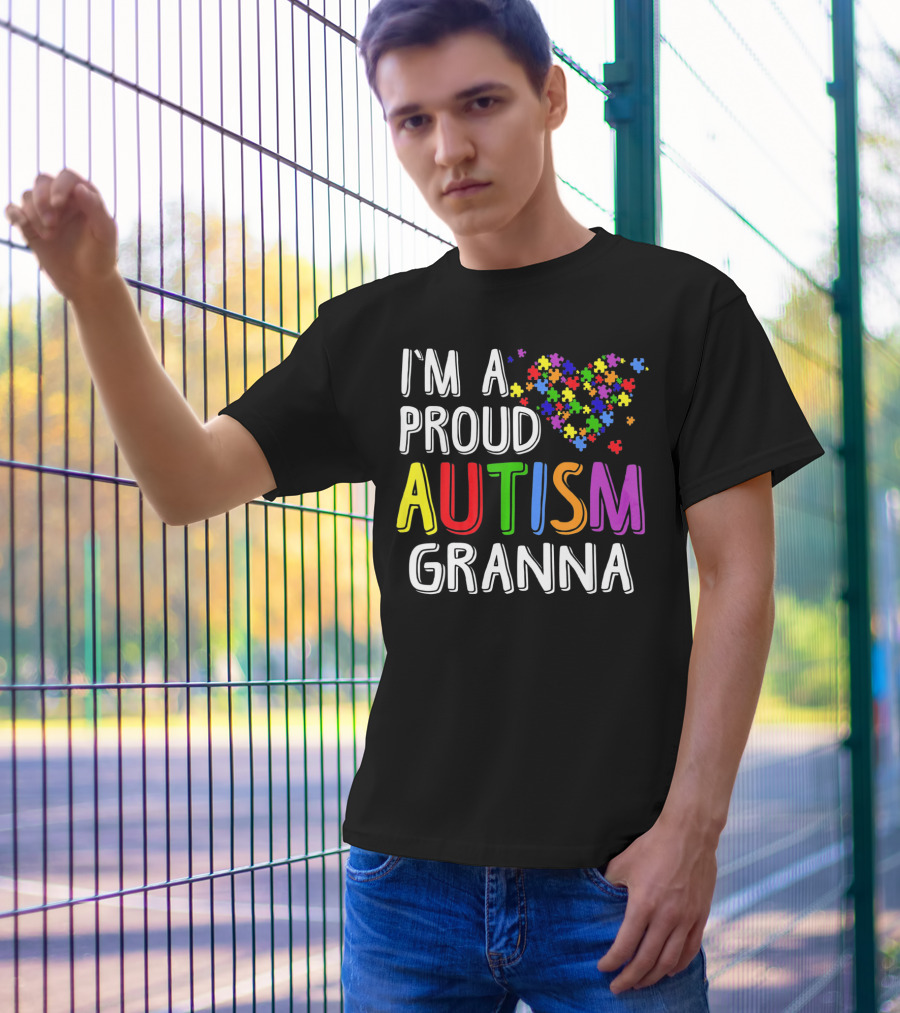 I'M A PROUD AUTISM GRANNA Puzzle Heart T-Shirt
