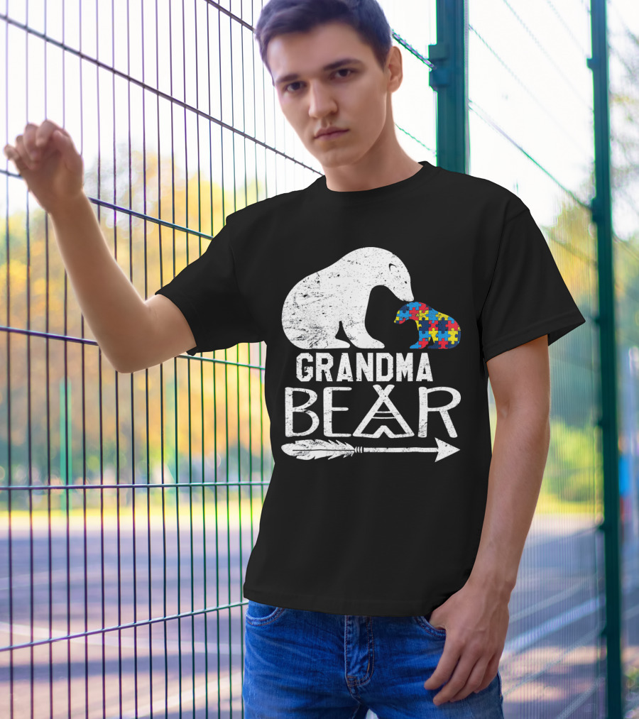 Grandma Bear Autism Awareness Puzzle Piece Arrow T-Shirt