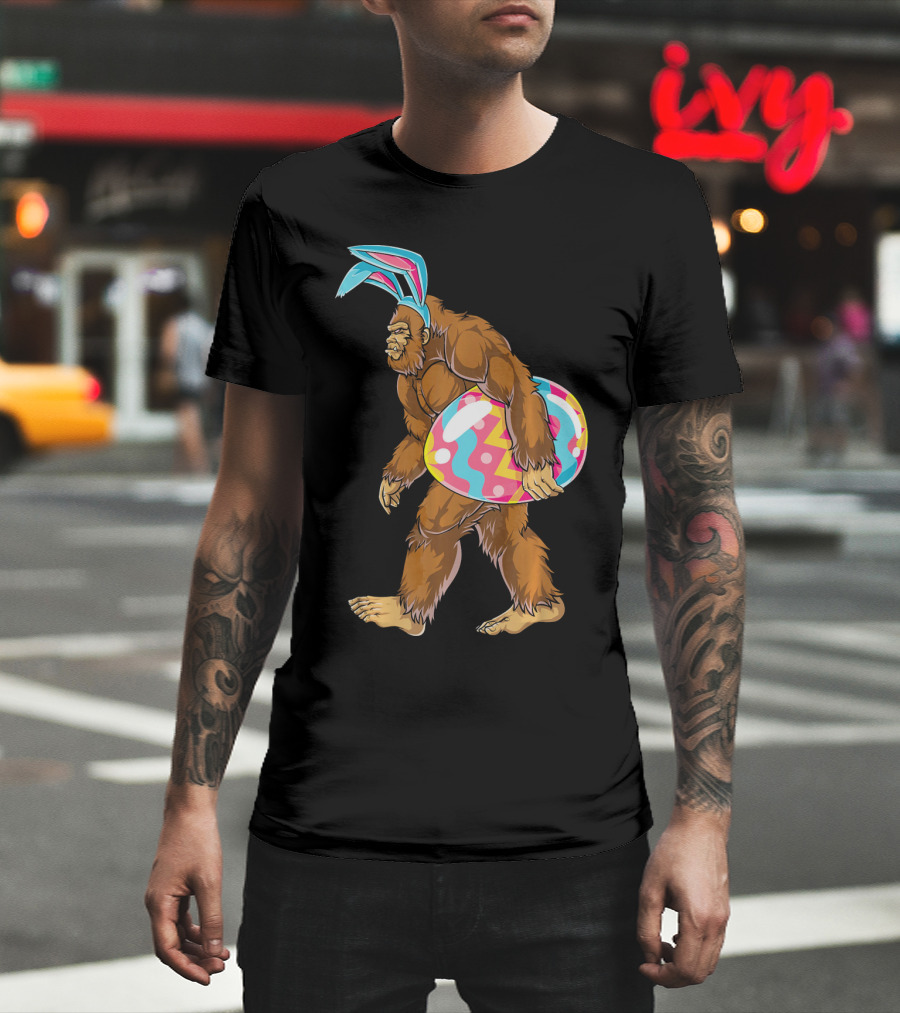 Bigfoot Sasquatch With Easter Bunny Ears And Egg T-Shirt