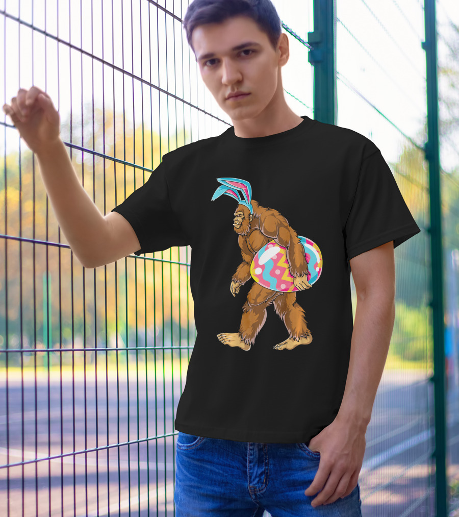 Bigfoot Sasquatch With Easter Bunny Ears And Egg T-Shirt