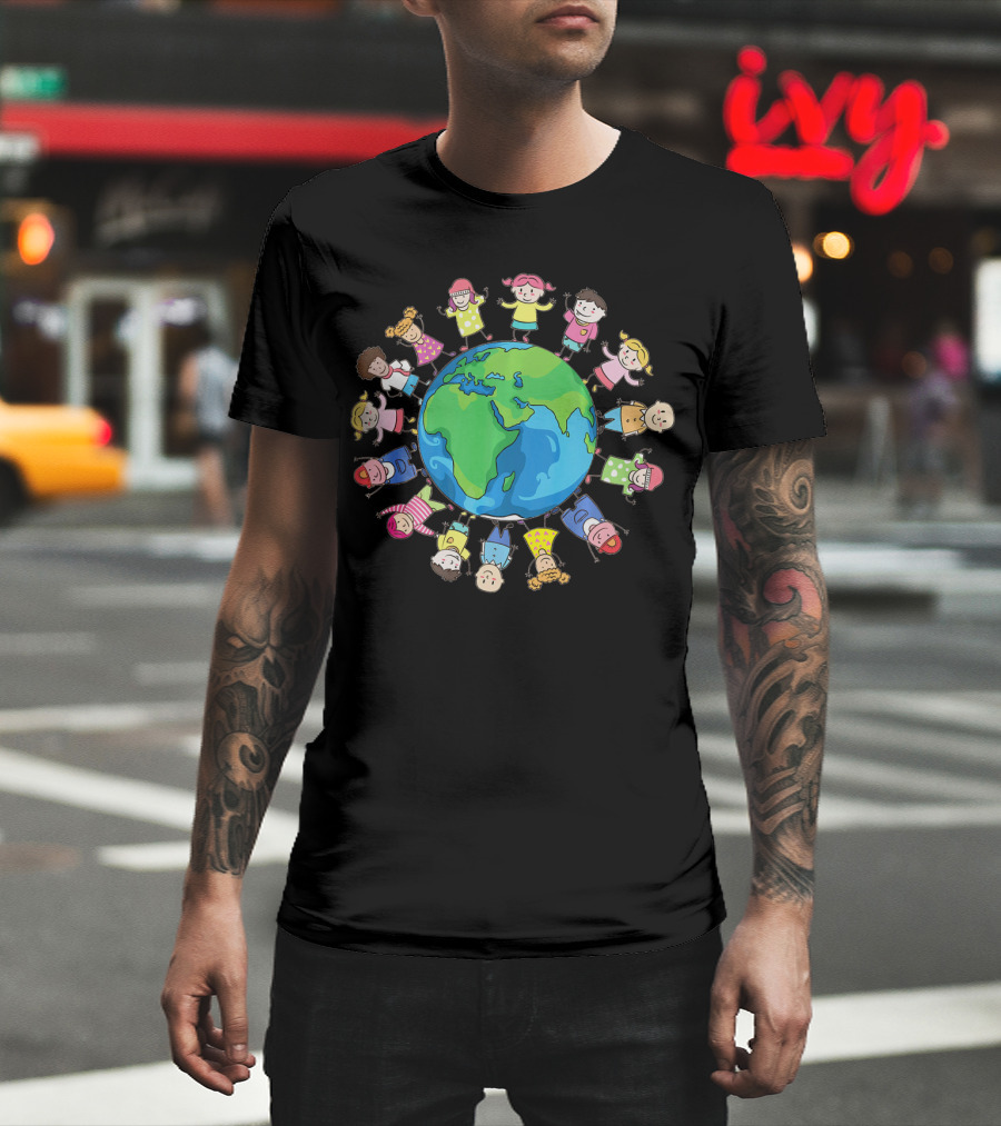 Happy Earth Day Children Around The World Holding Hands Planet T-Shirt